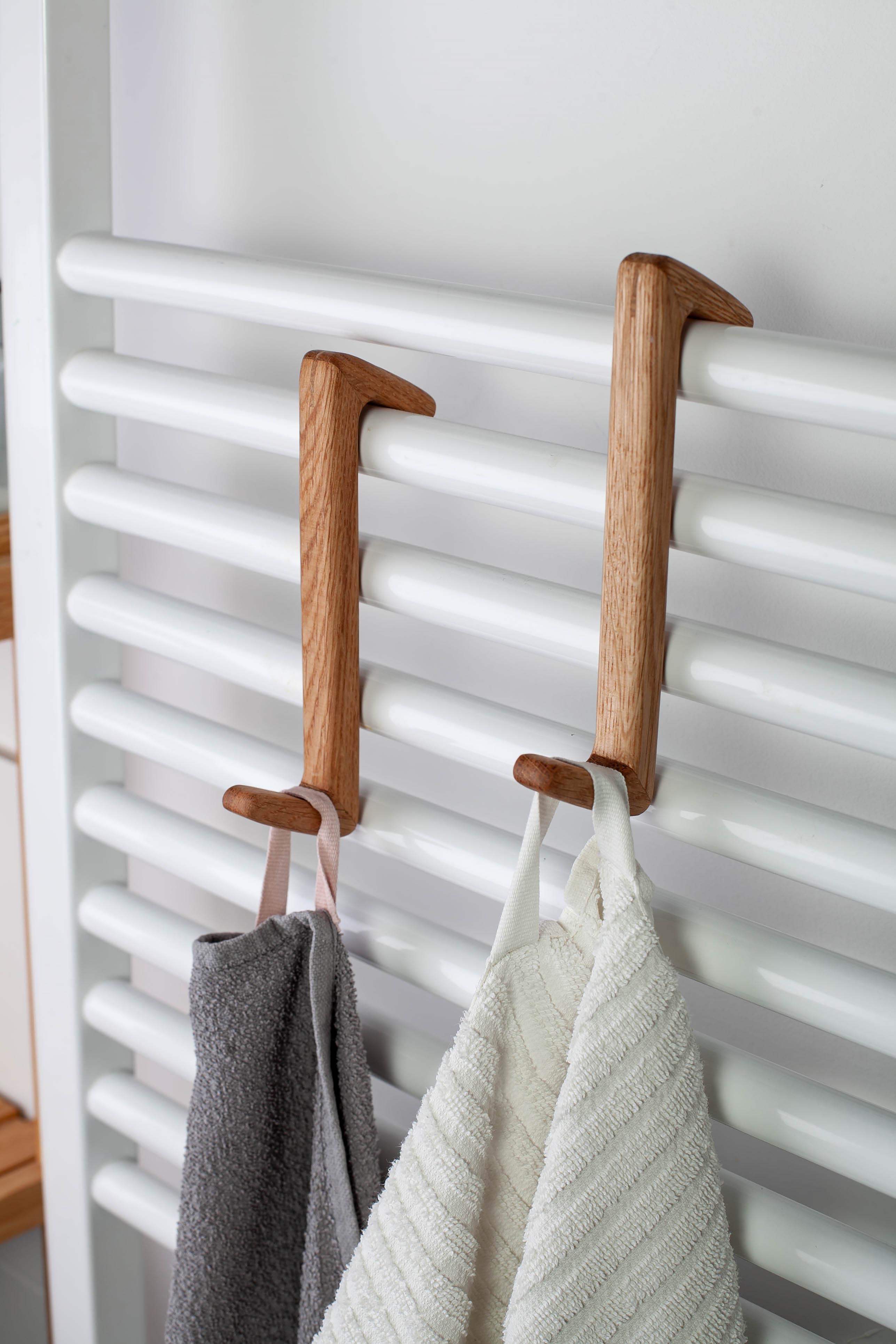 Badezimmer-Essentials – Craman - Familiar things made of wood in a ...